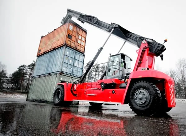 reachstackers – CARGOLIFT